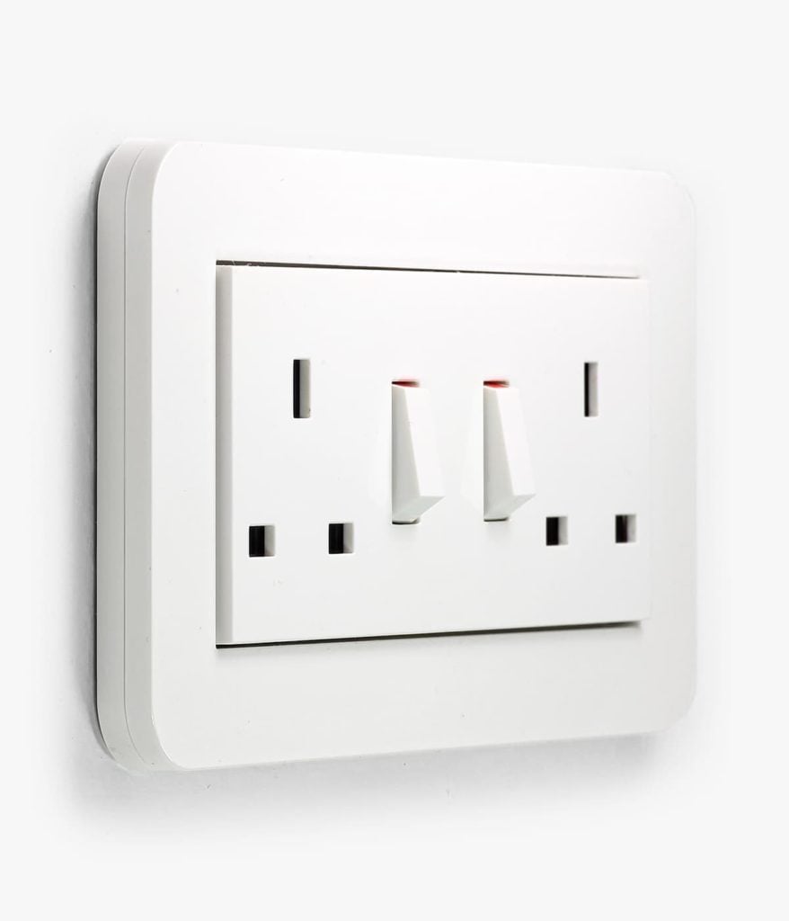 LS 990 Cream Sockets - Buy the complete set online from Swtch!