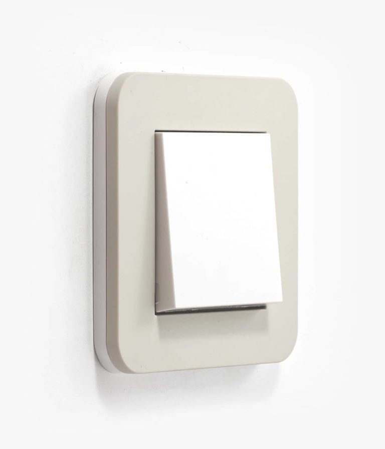 E3 White Sockets - Swtch