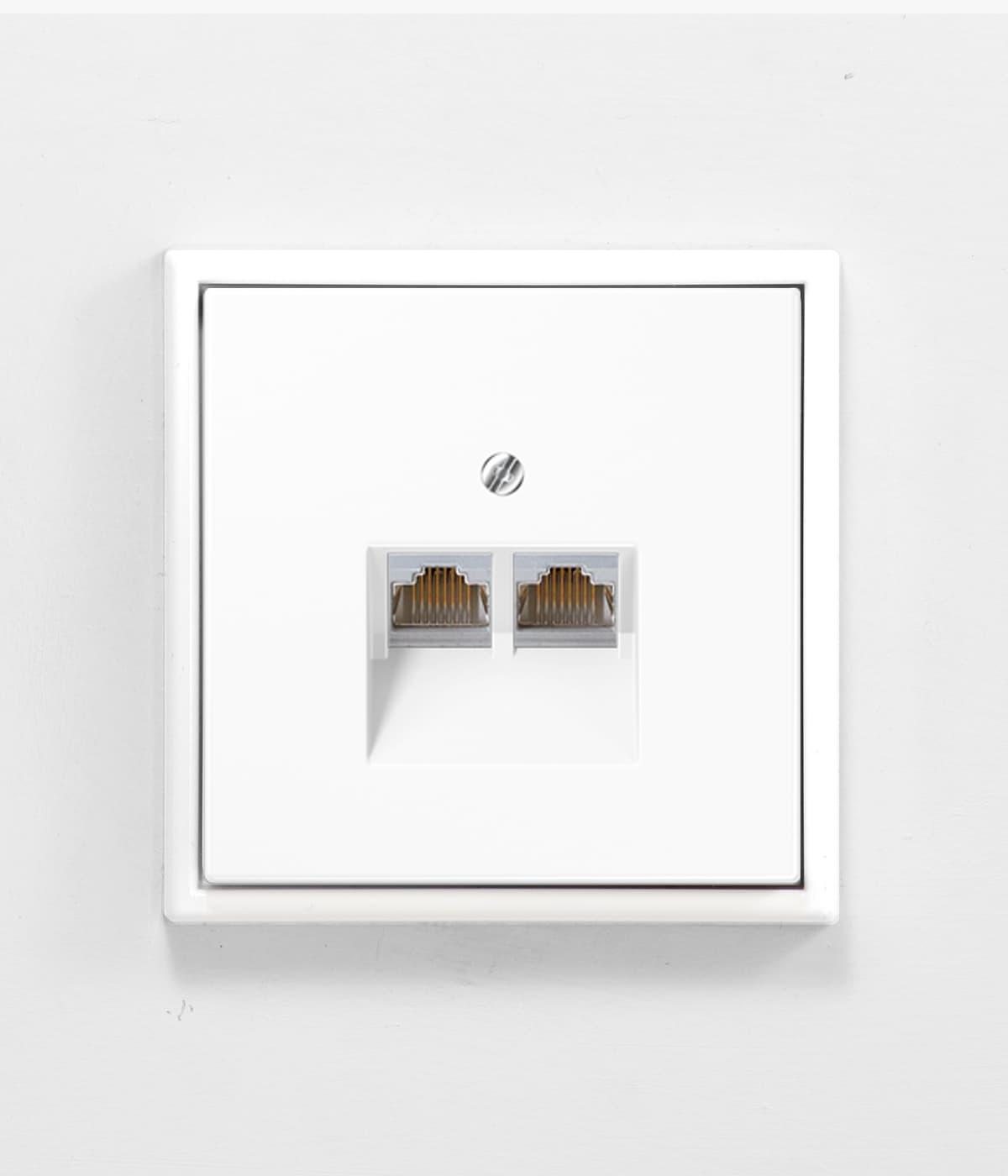 LS 990 White Network Outlet - Swtch